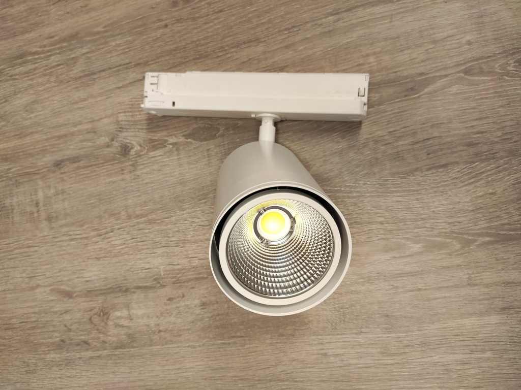 Spot LED GLOBAL TRAC 3500 lumens | BatiTerre